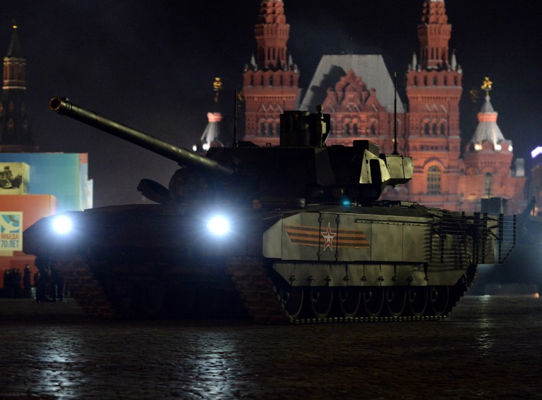 Prve službene fotografije najmodernijeg ruskog tenka Armata T-14 ...