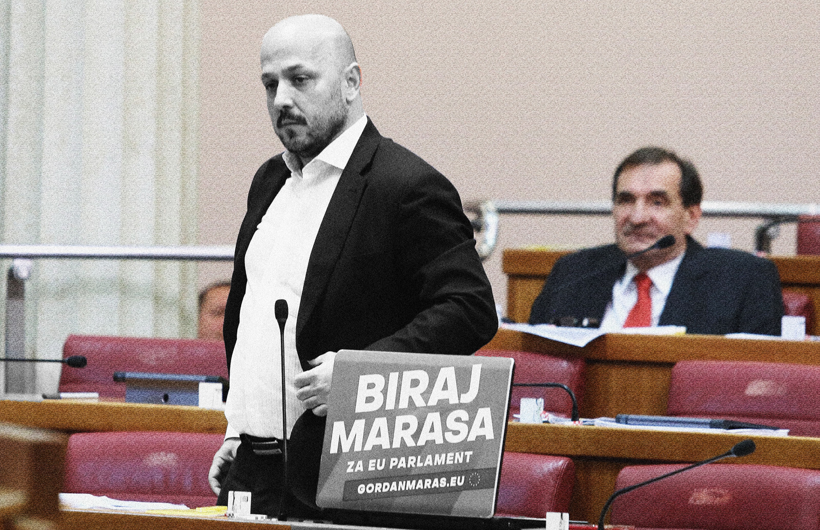 U saboru je bizarno; premijer Marasa zove 'Meras', a ovaj glumi Bonda i ...