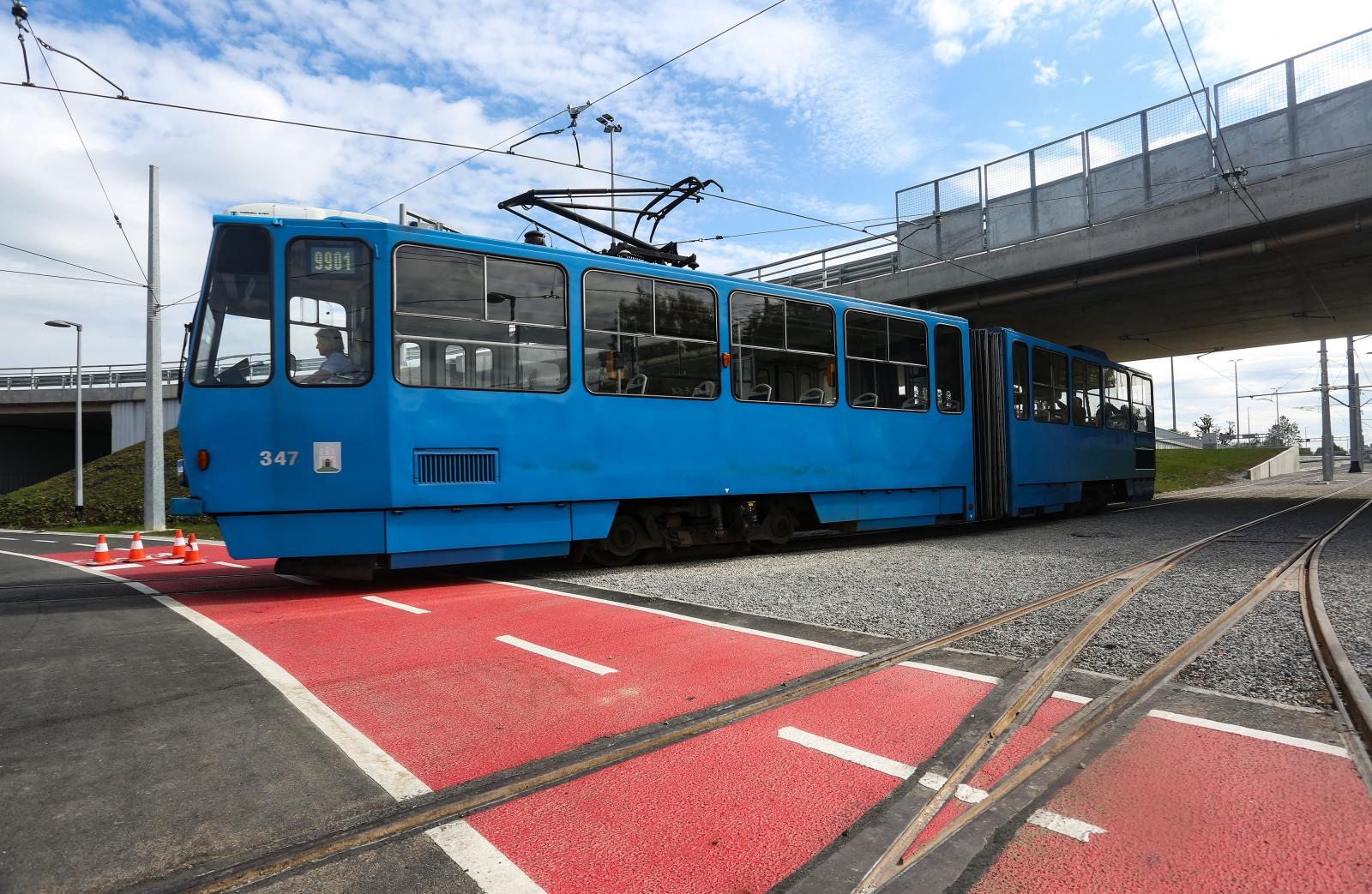 ZET je danas u promet pustio 3 tramvajske linije. Jedna od njih prvi ...