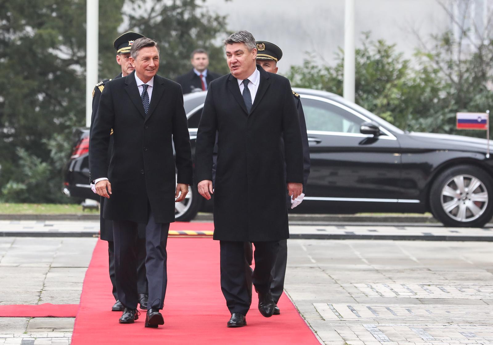 Borut Pahor stigao u oproštajni posjet Hrvatskoj. Milanović ga dočekao ...