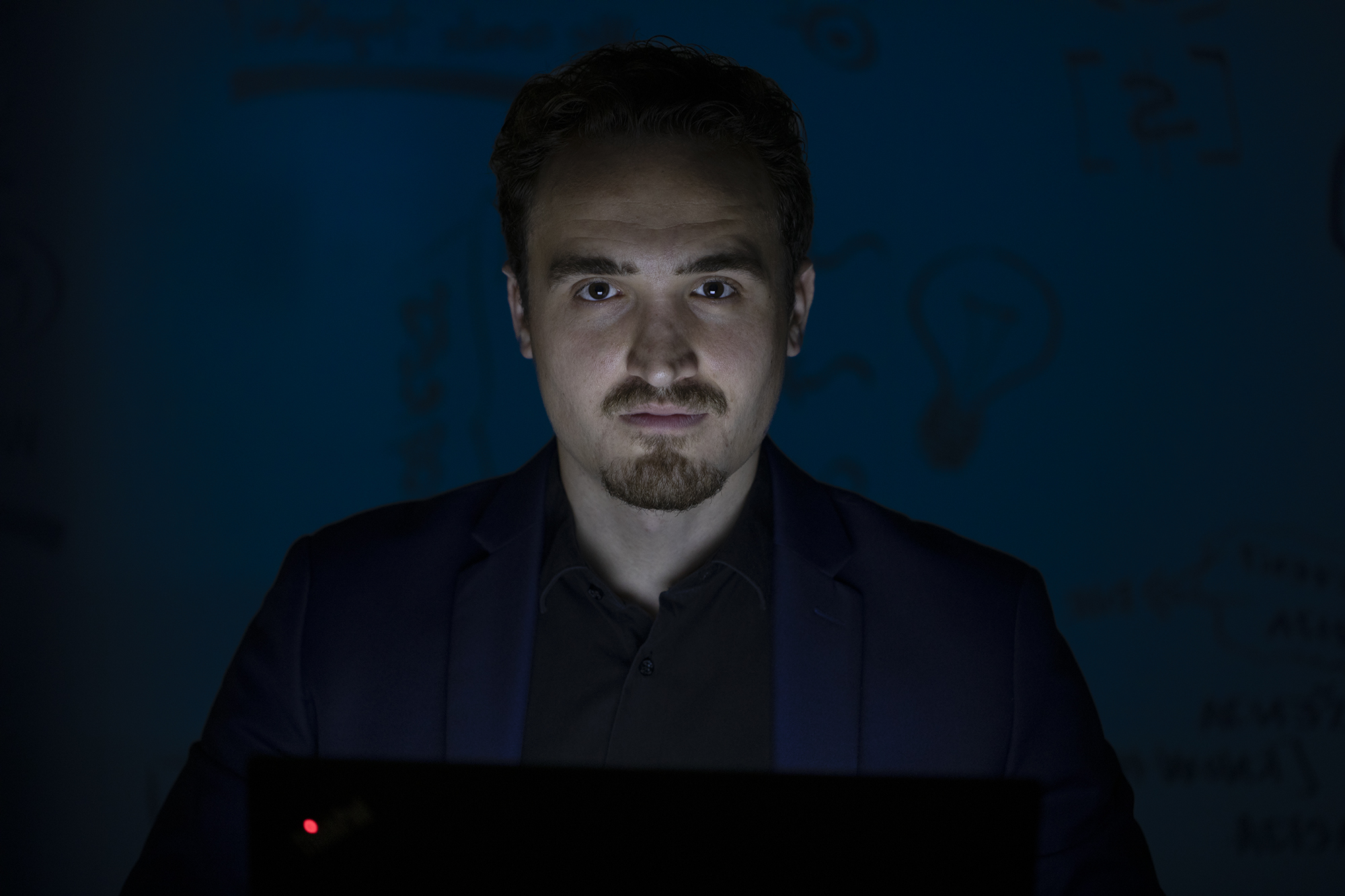 Danijel je moralni haker. U Combis je došao kao student, a danas ...