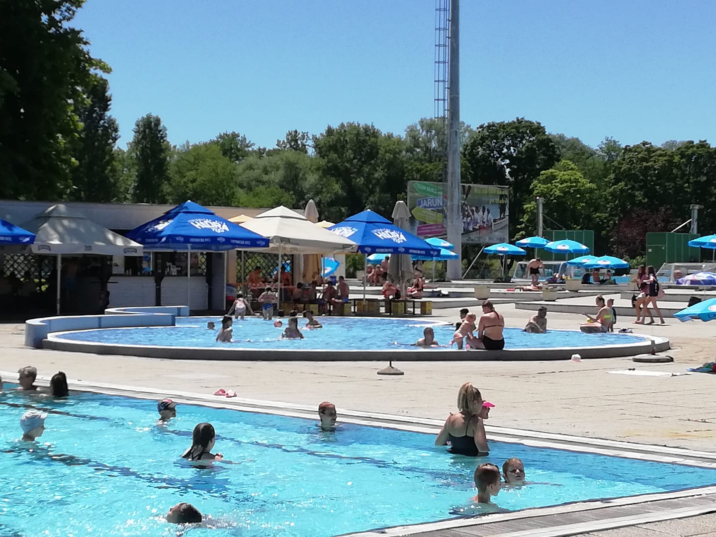 Otvoreni su vanjski bazeni u Zagrebu i okolici. Napravili smo detaljni ...