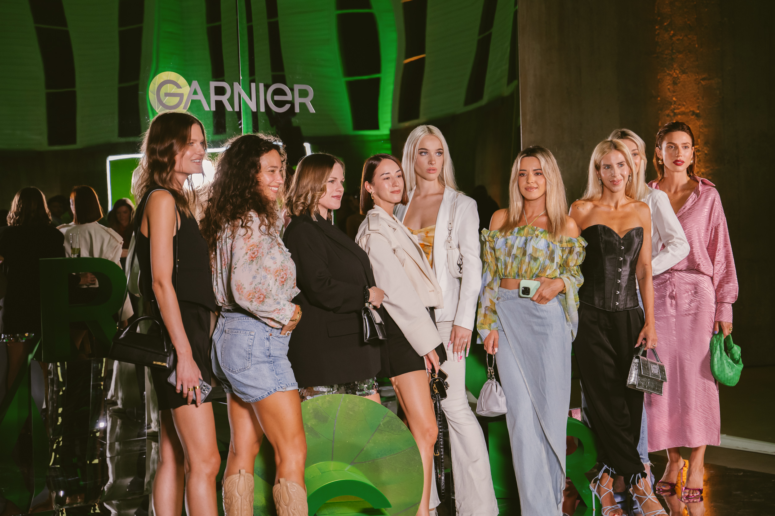 Predstavljen je novi noćni serum s moćnim vitaminom C. Želimo ga jer ...