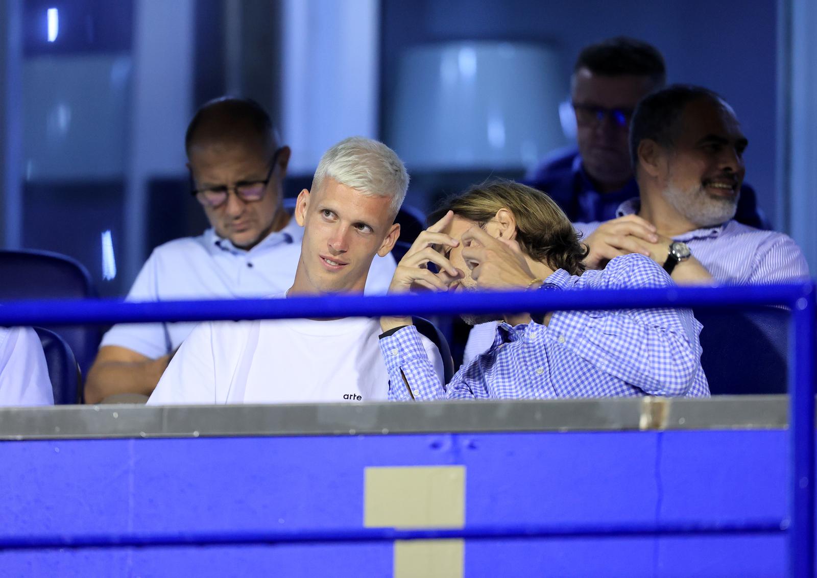 Dani Olmo na tribinama tijekom otvaranja HNL sezone | Telegram.hr