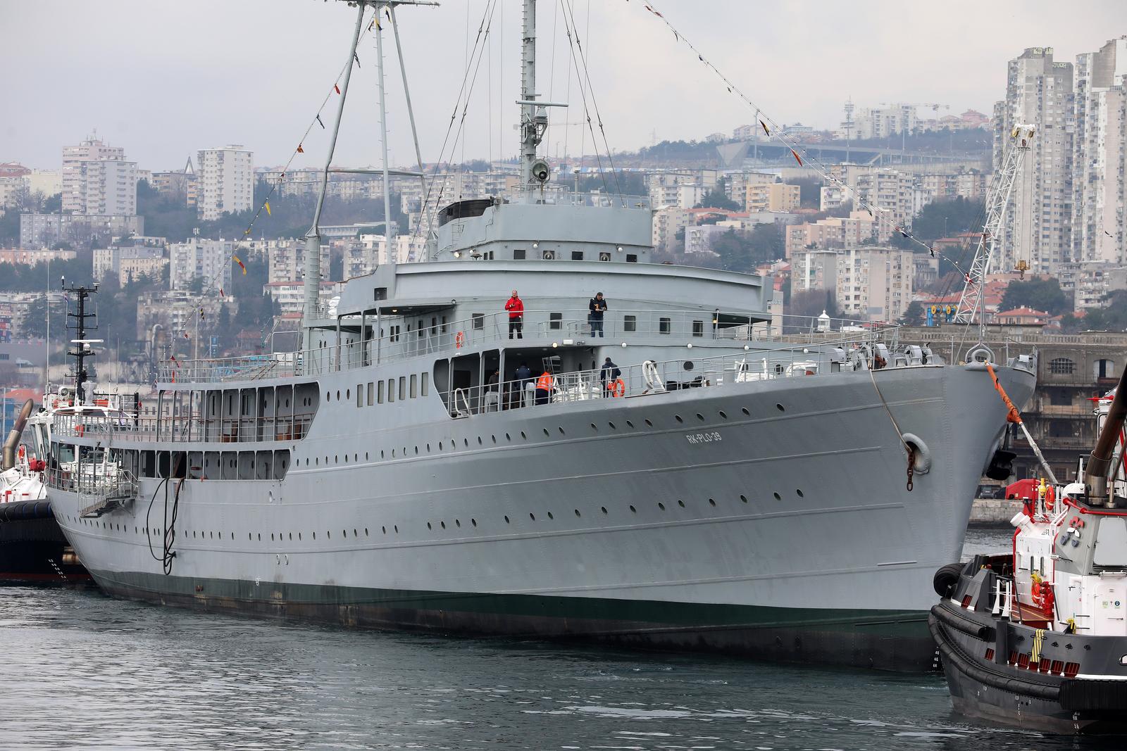 Titov brod Galeb dotegljen u riječku luku, postat će brod-muzej ...
