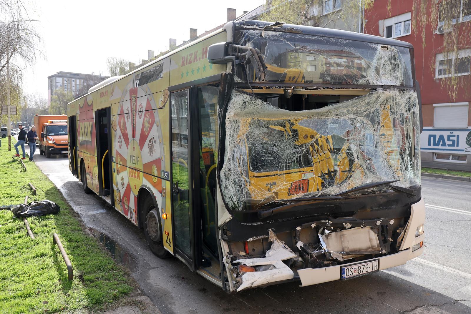 Sudar dva autobusa u Osijeku. Ozlijeđeno 20 osoba | Telegram.hr