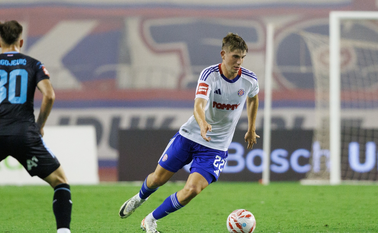 Branimir Mlačić: od praktički nepoznatog klinca do Hajdukova startnog stopera | Telegram.hr