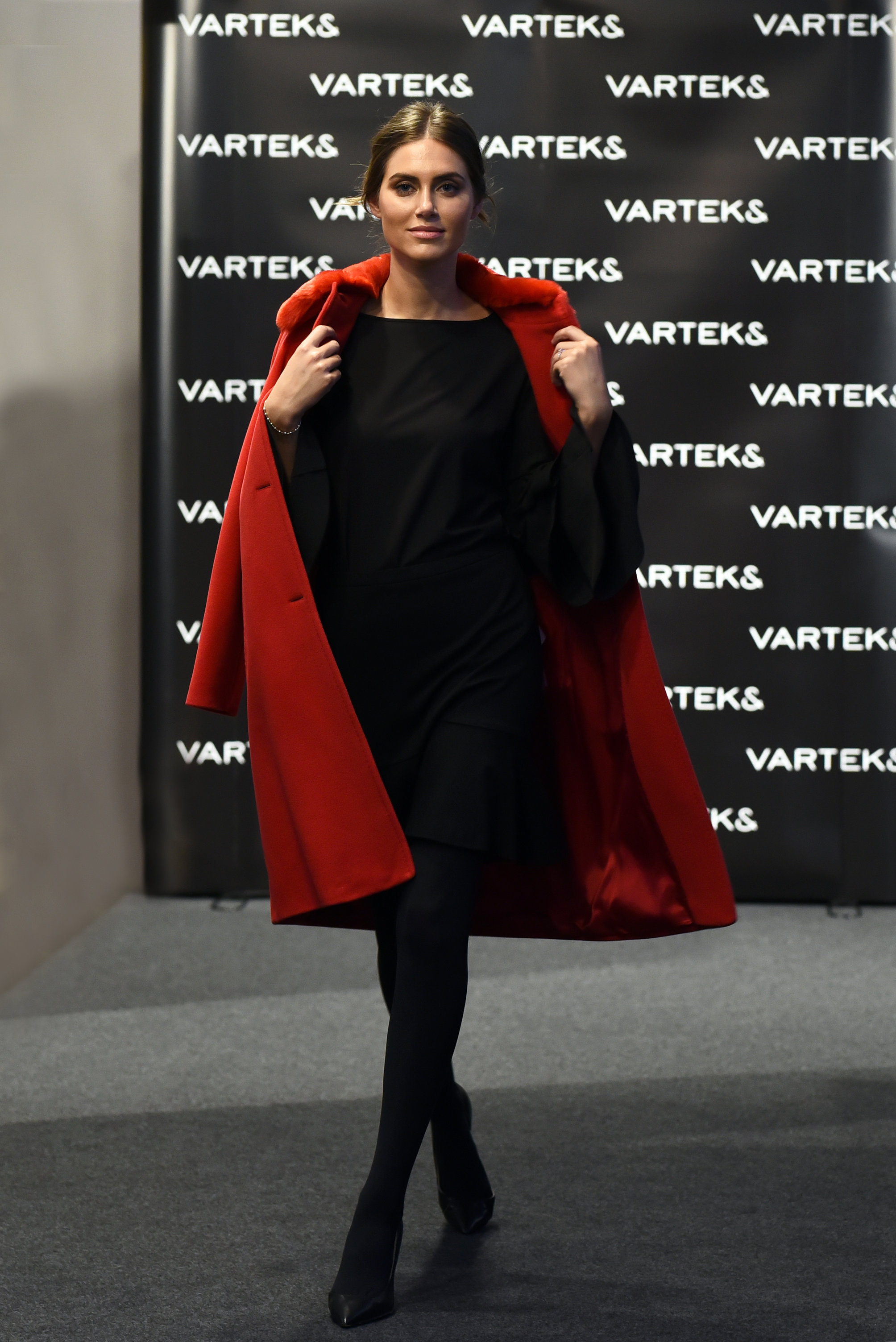 Predstavljena nova kolekcija elegantnih ženskih i muških odijela ...