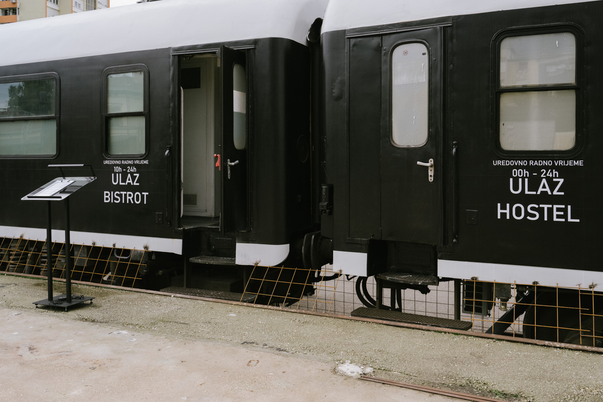 Ručali smo u novom zagrebačkom restoranu smještenom u vagon vlaka ...